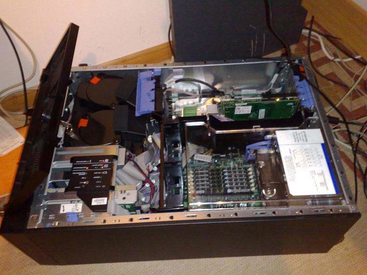 Server IBM x235, 2x 3.06 GHz, 4GB, 144GB