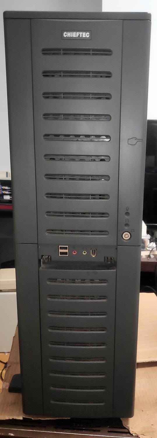 Socket 775 konfiguracija bez grafičke i hdd - CHIEFTEC BIG TOWER