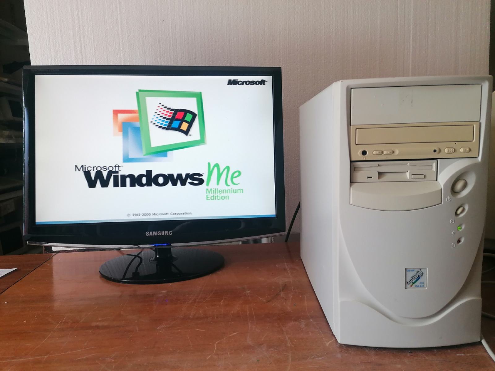 Ultimativni retro PC Pentium 200 mmx