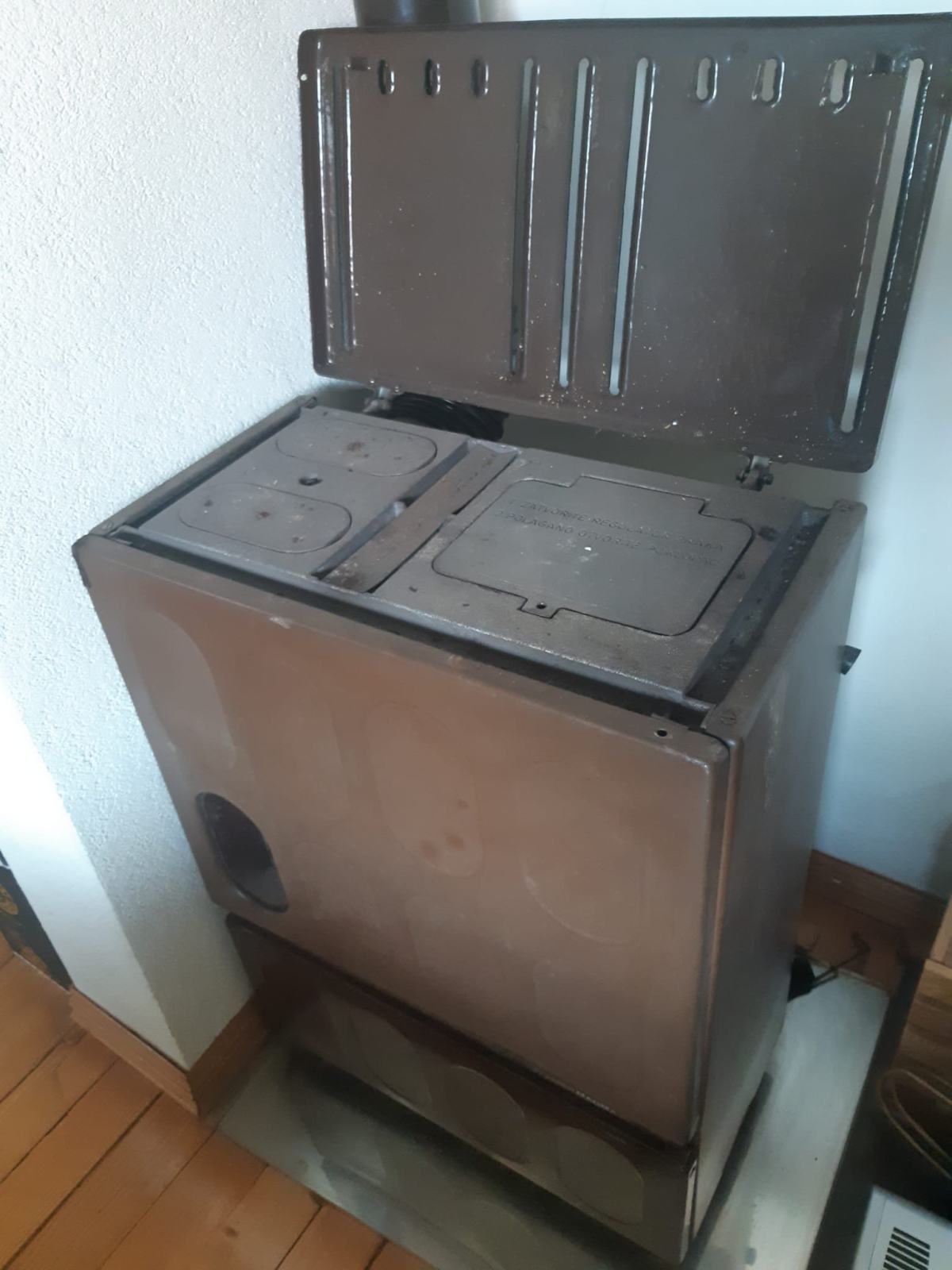 Peć na drva Plamen Magma 10