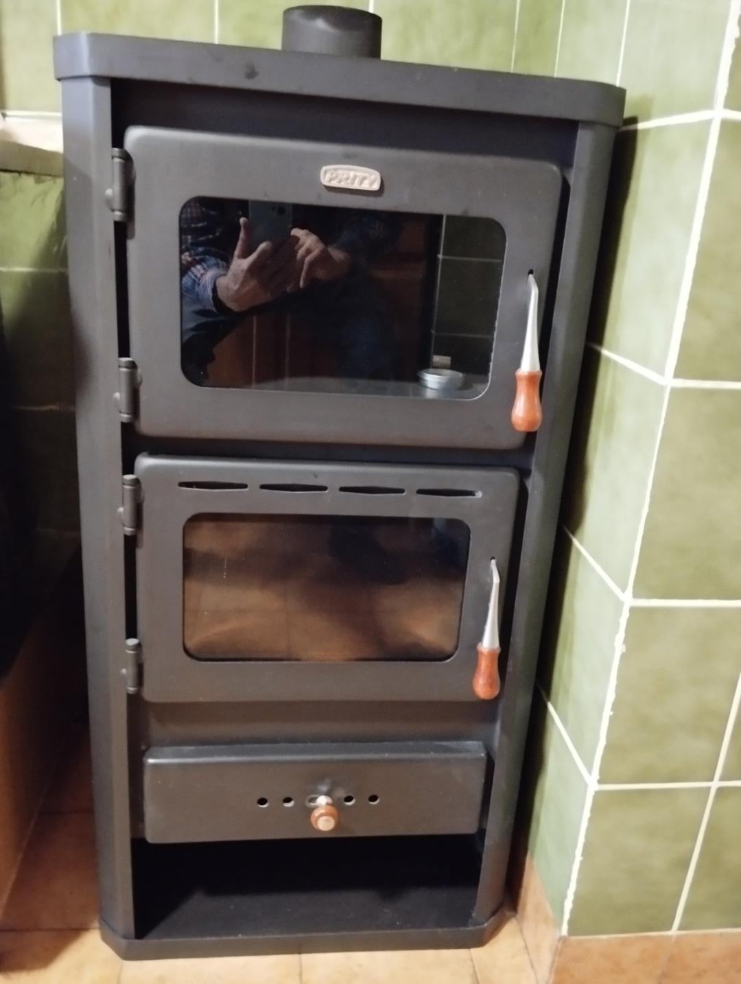 Peć (kamin) na drva 12 kW - PRITY FM - s pećnicom