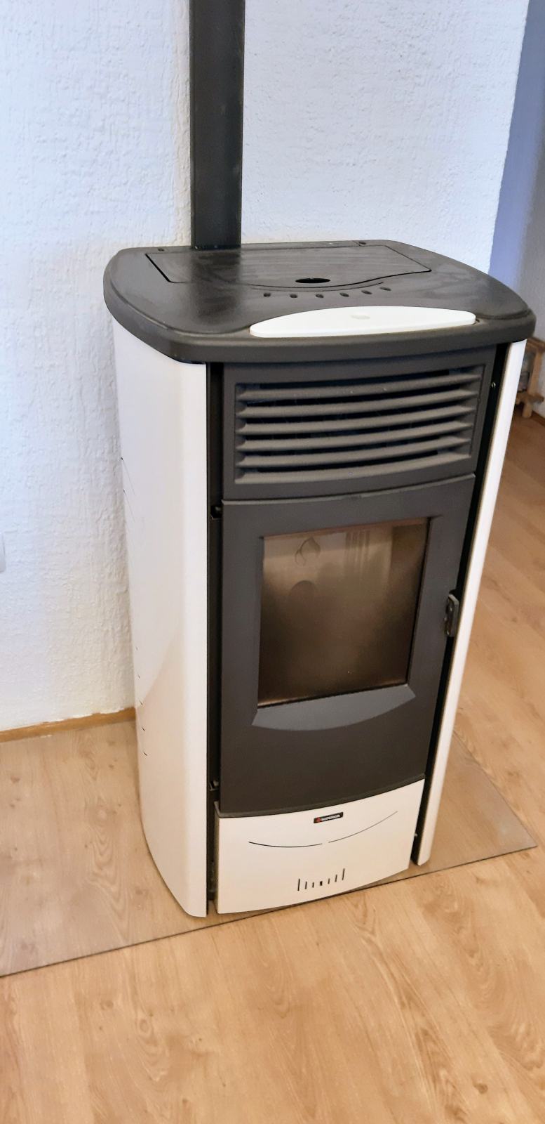 Peć na pelete SUPERIOR MONIA 8,5 kW