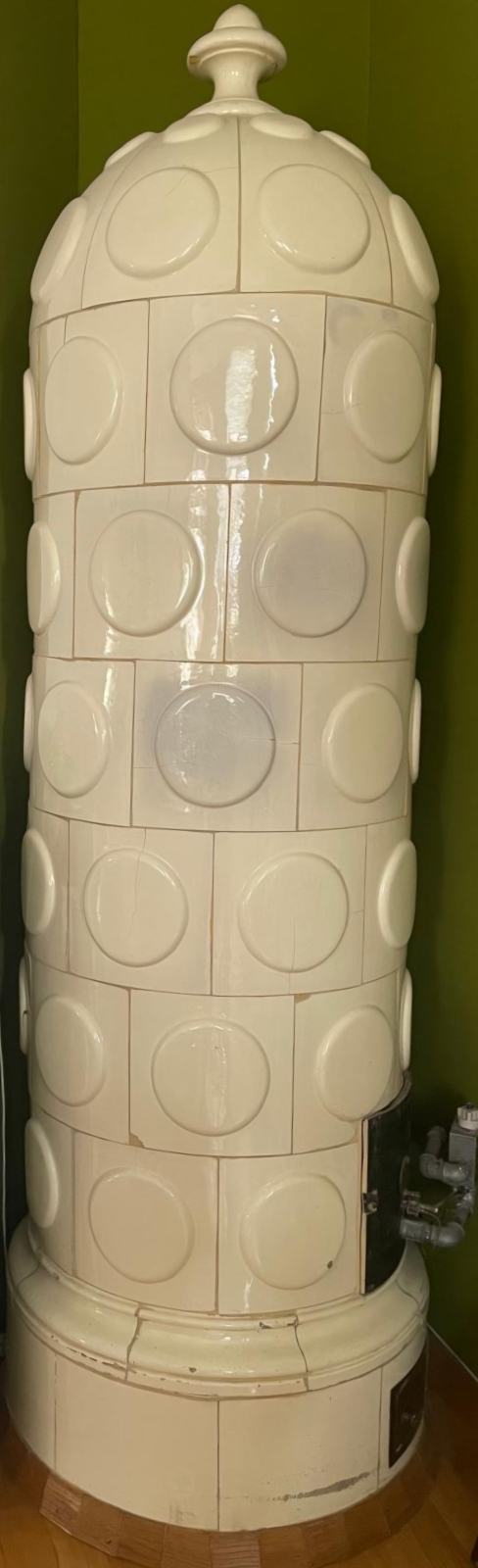 Prodajem starinsku peć iz 1910 godine. U funkciji.