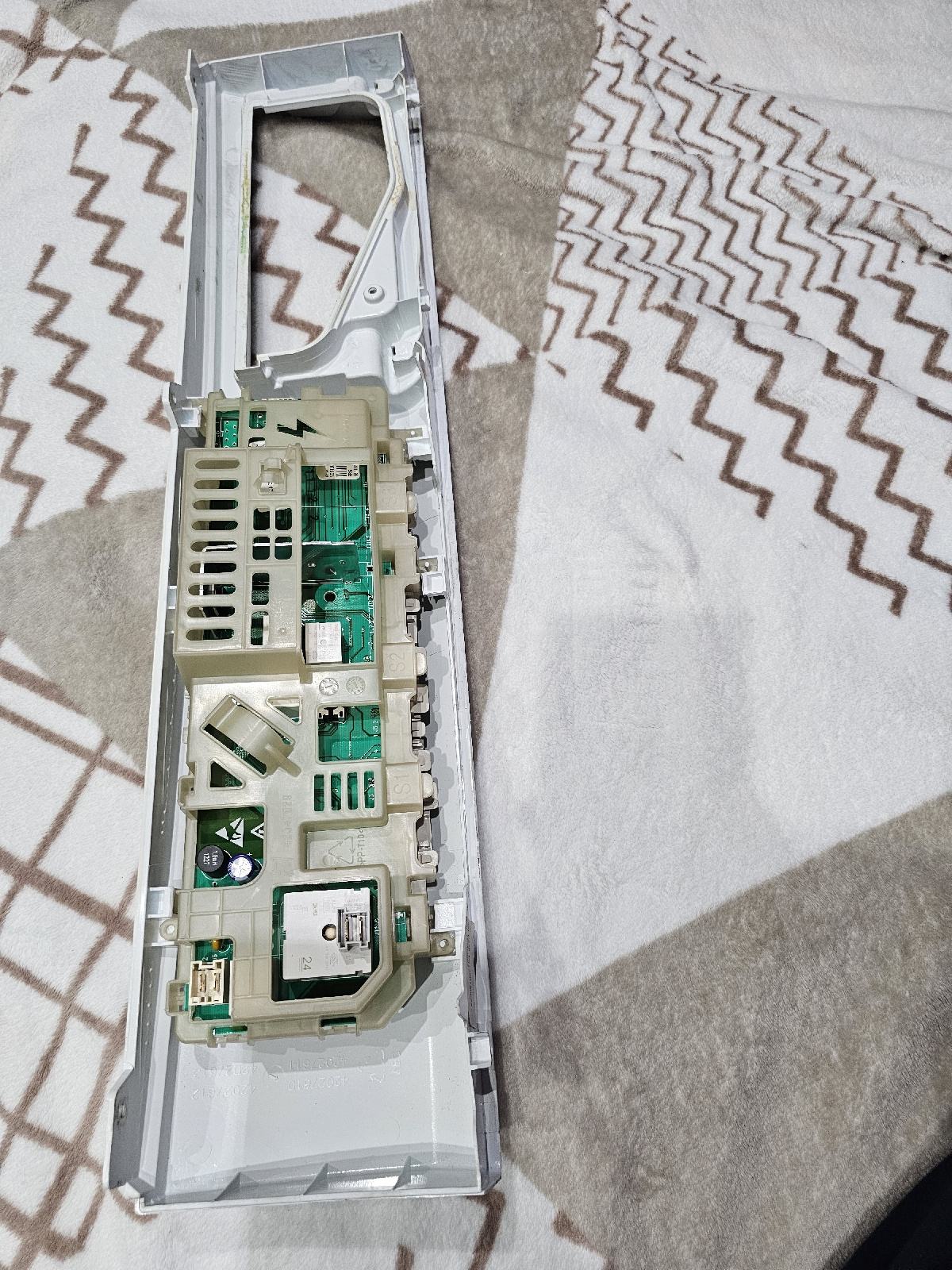 Končar PR 127 BS elektronika