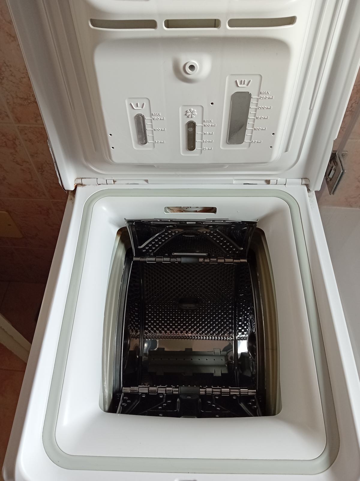 Whirlpool stroj za pranje rublja - perilica sa gornjim punjenjem