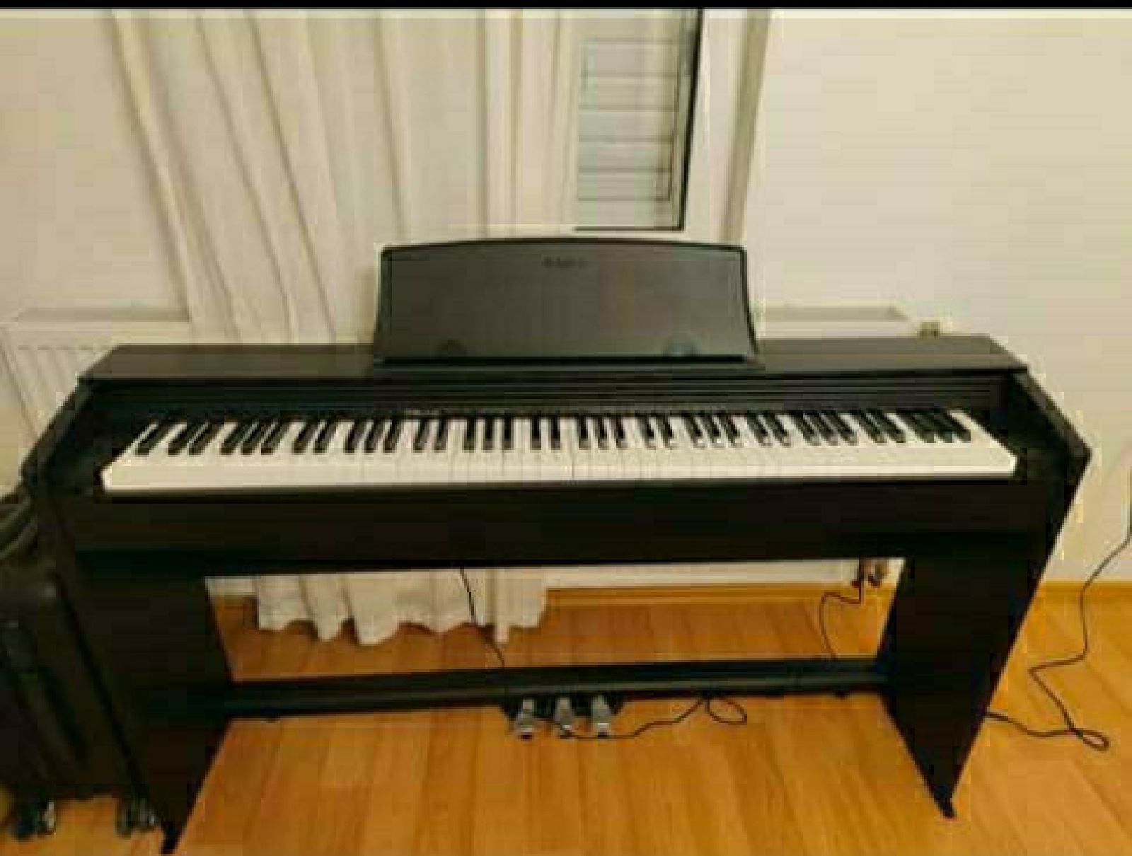 Casio electric piano