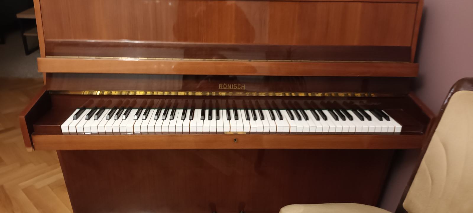 Pianino Ronisch