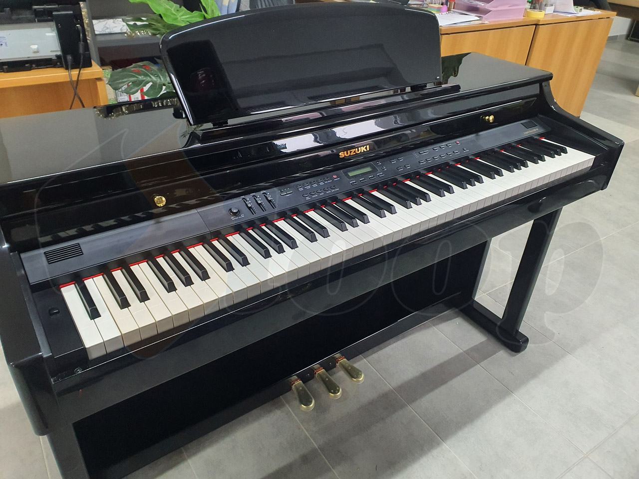 Suzuki digital piano HP-97