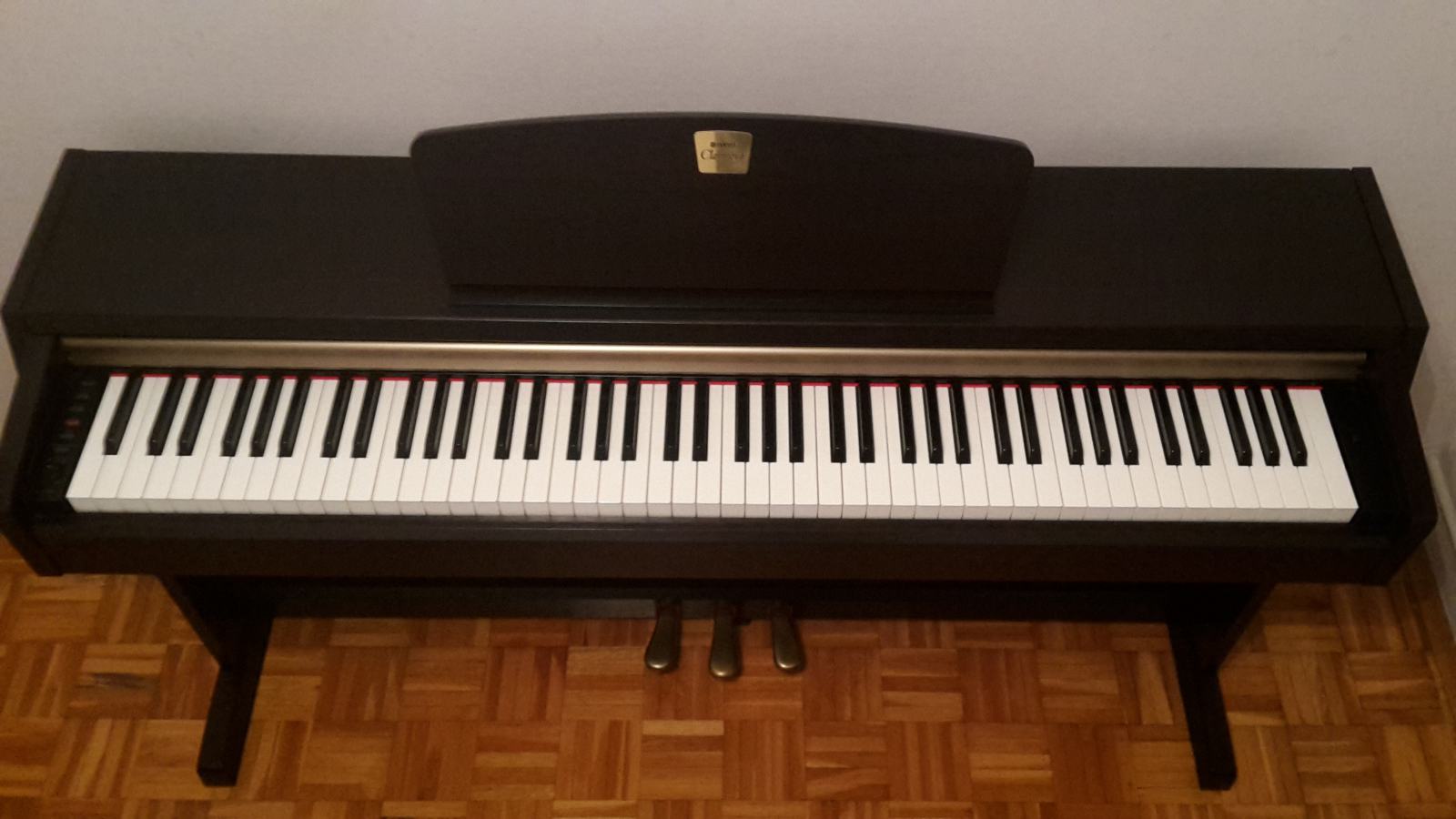 Klavir Yamaha Calvinova CLP-220