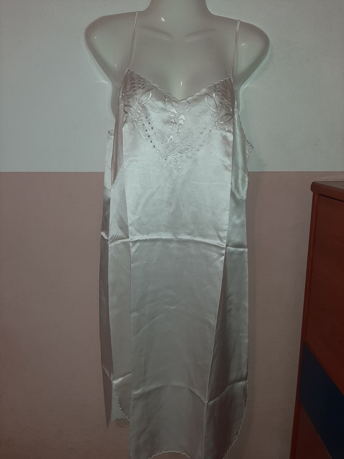 Nova ženska spavaćica od čiste svile