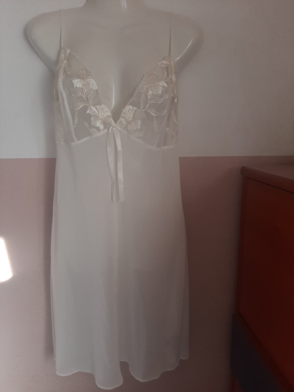 Nova ženska spavaćica