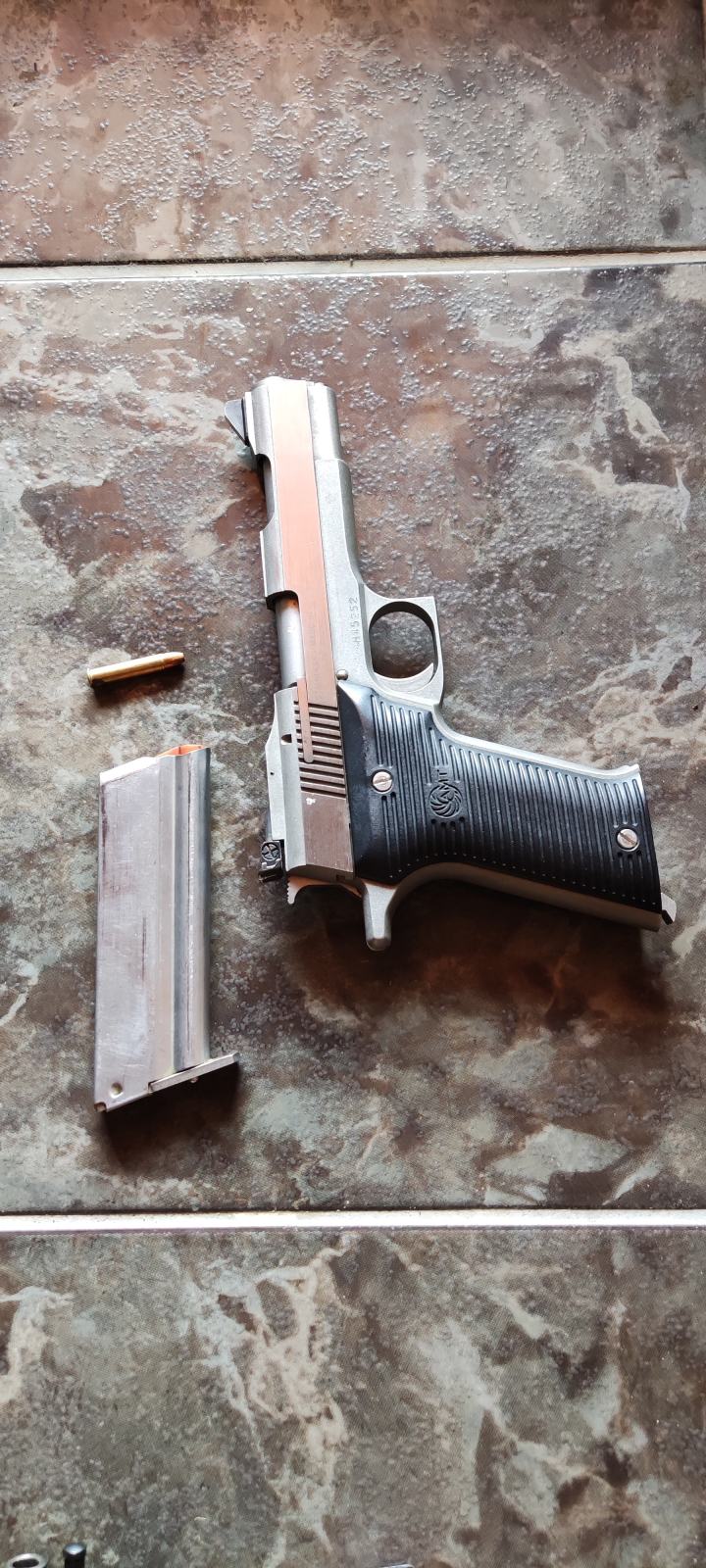 Pištolj AMT AUTO MAG II STANDARD