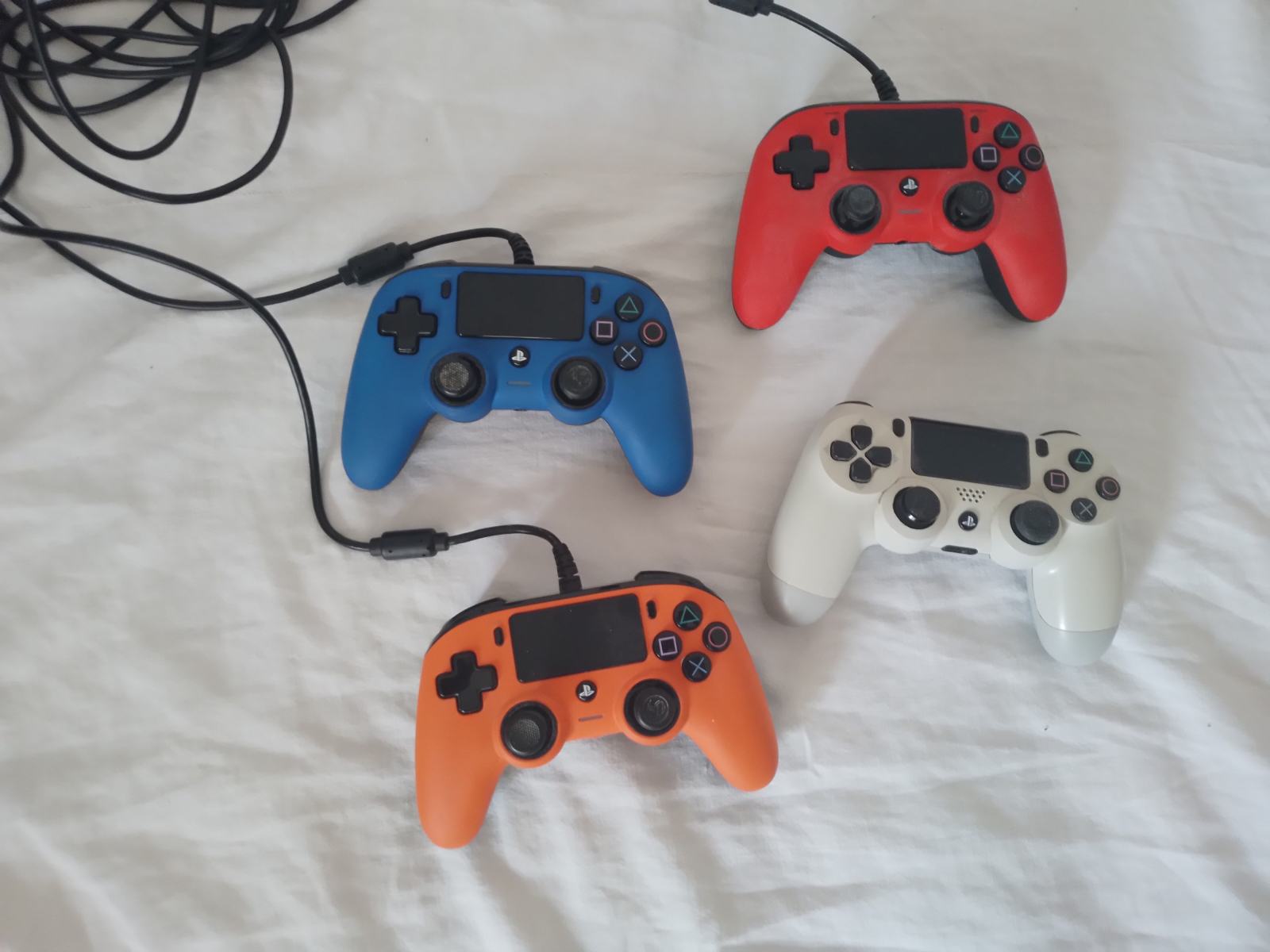 Joystick Controller PS4 (Dualshock wireless 4 / Bigben Wired Nacon)