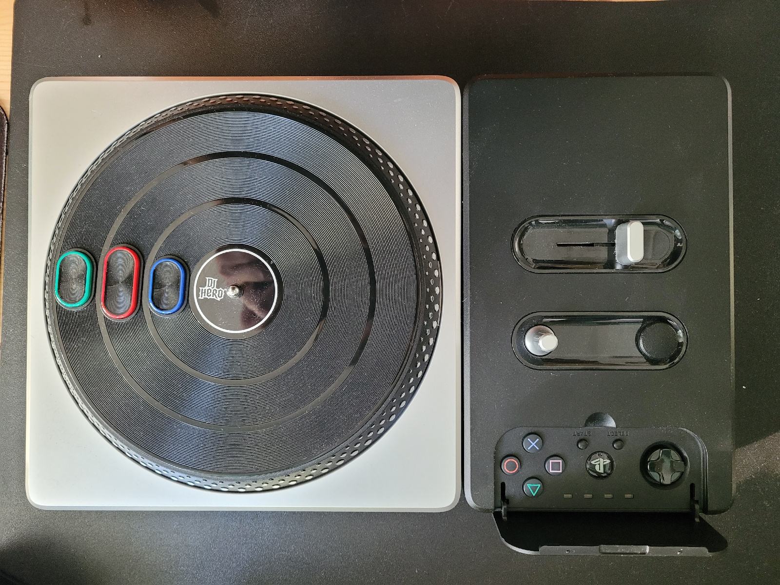 DJ Hero turntable