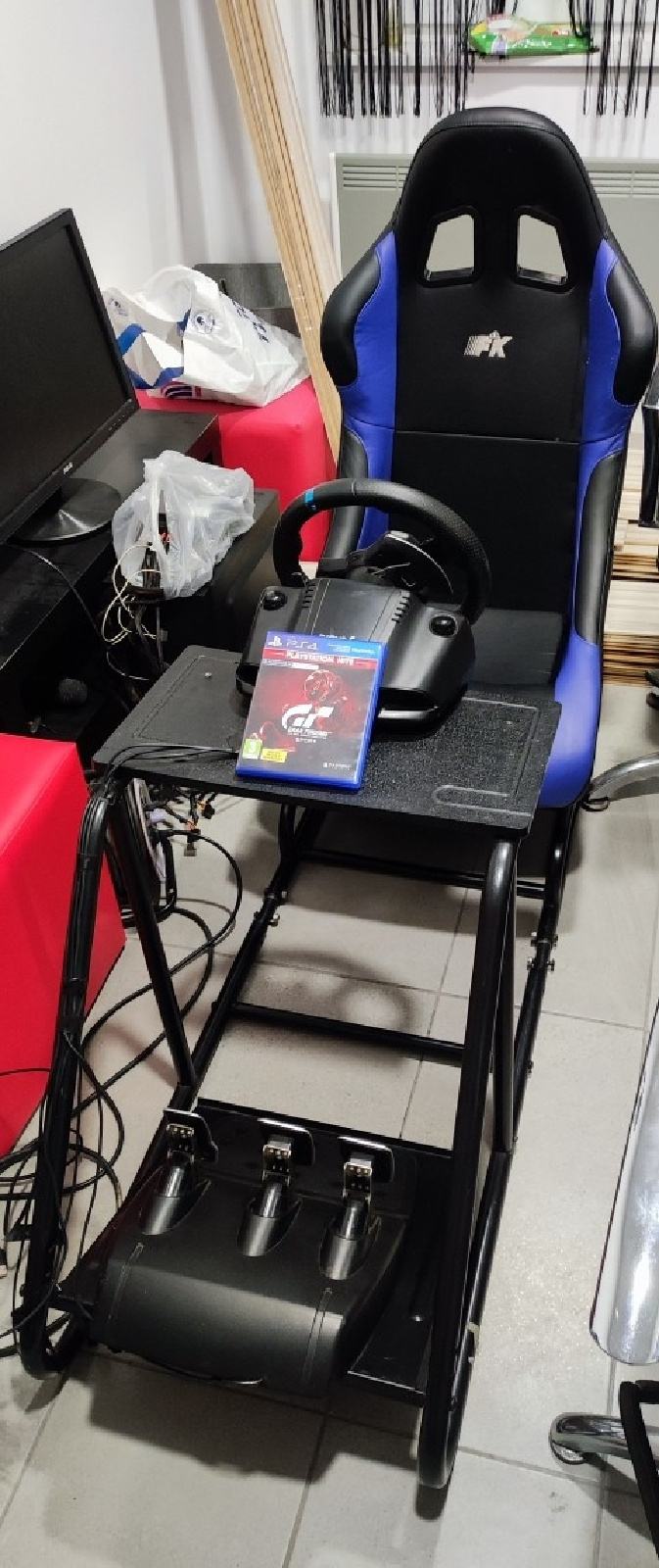 LOGITECH G29 VOLAN + PLAYSEAT + GRANTURISMO SPORT VR samo 350 EURA!