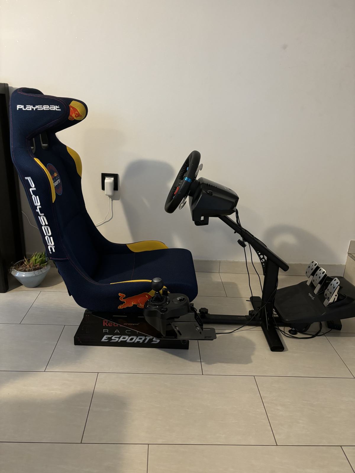 Logitech G29 volan+shifter+ Playseat Evolution RedBull