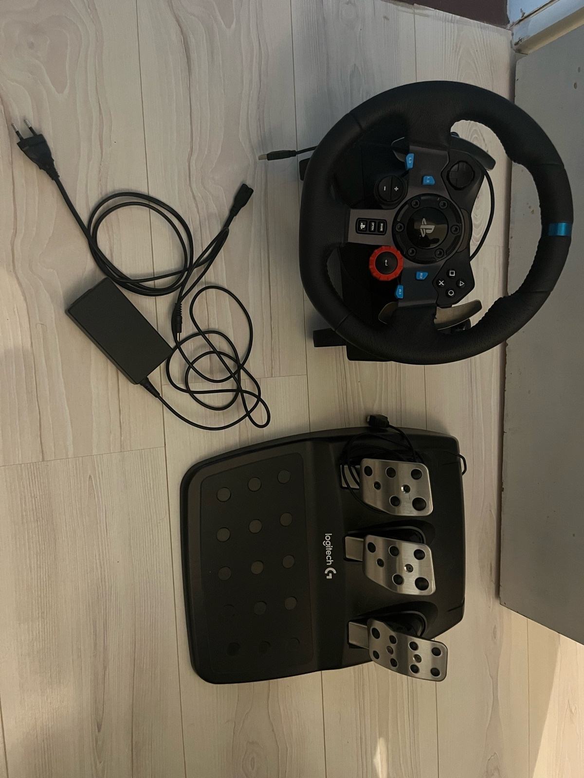Logitech G29 volan