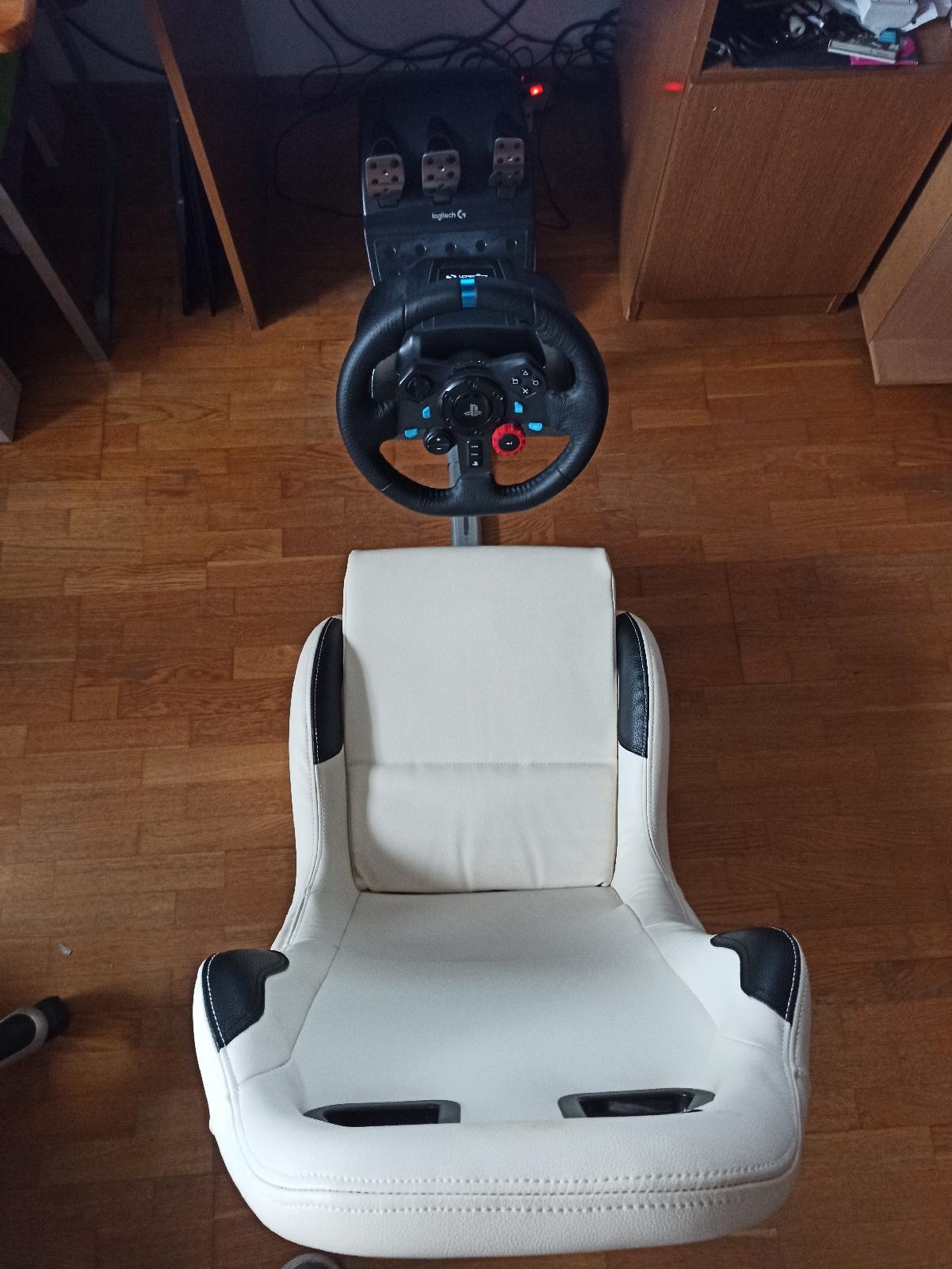 Playseat + volan Logitech G29