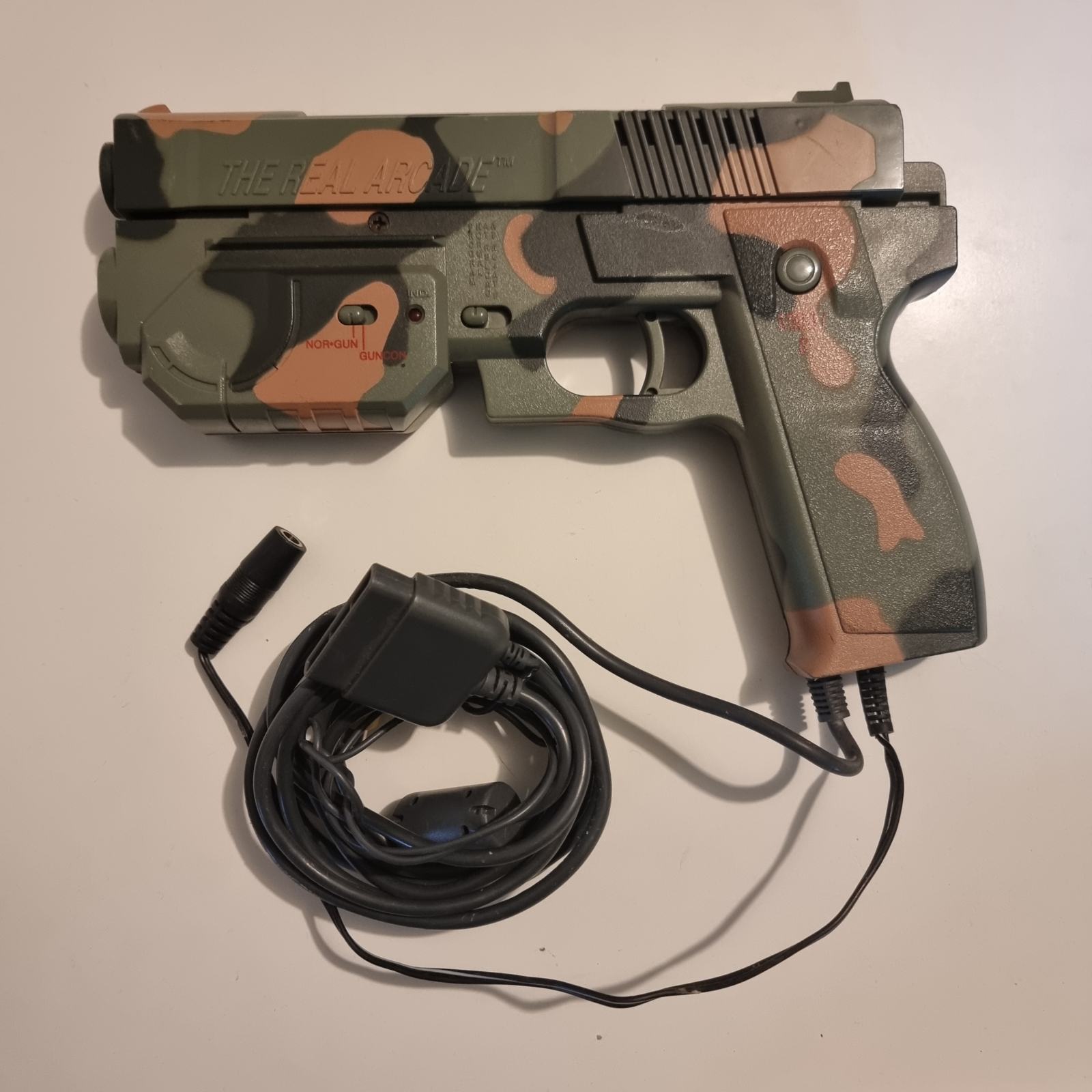 Real Arcade Gun Pištolj Za PS1, RABLJENO, RAČUN, R1