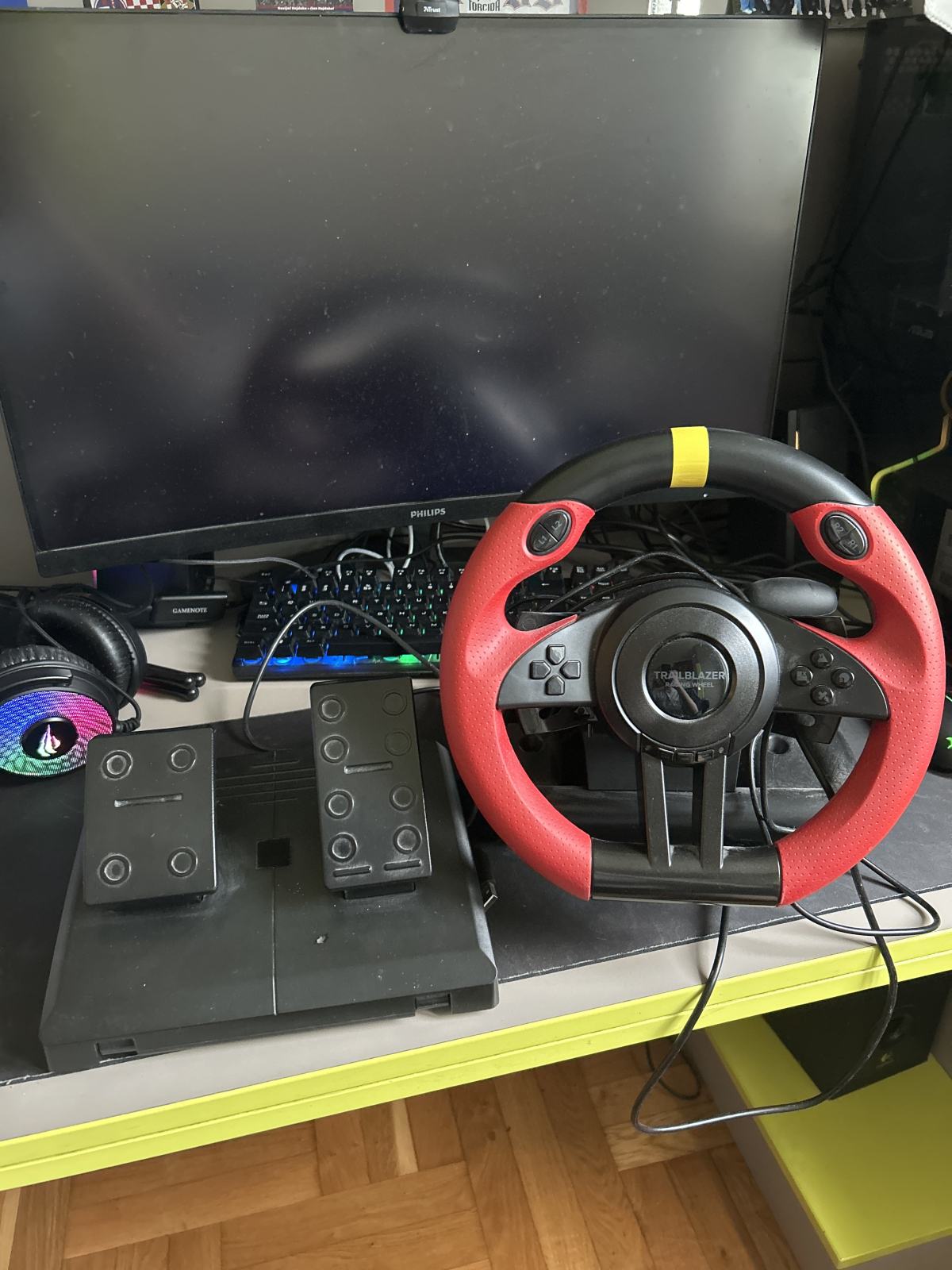 Volan sa pedalama za PS4, PC, PS3, XBOX Series X/S i Nintendo switch