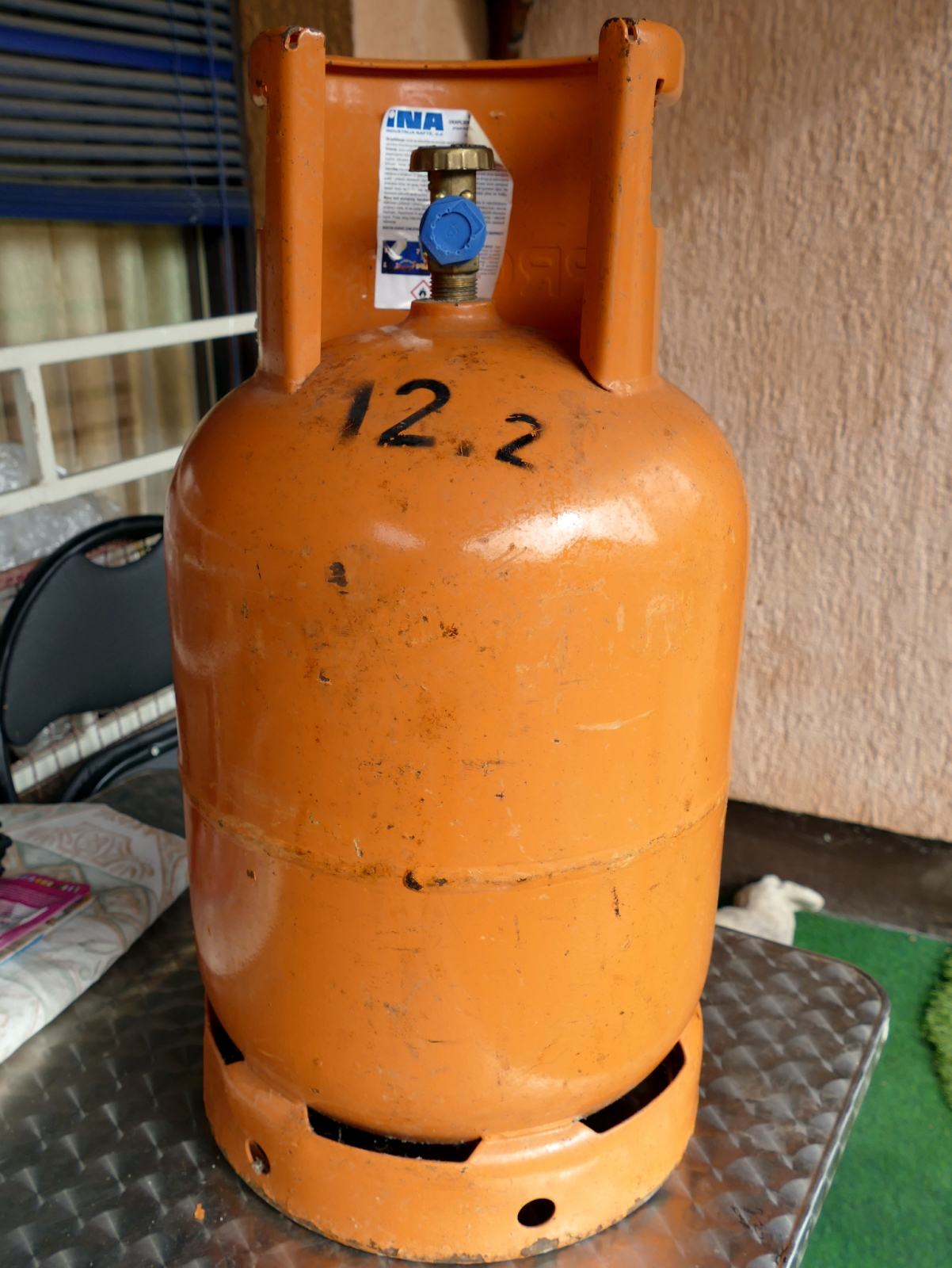 Plinska boca napunjena sa plinom,zamijenjiva,12 kg- 2 kom - Karlovac