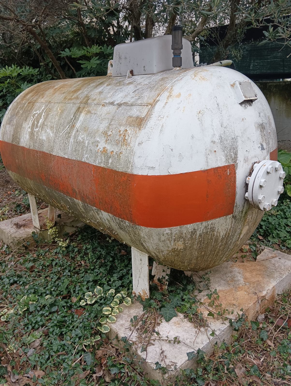 Plinski spremnik 2700l