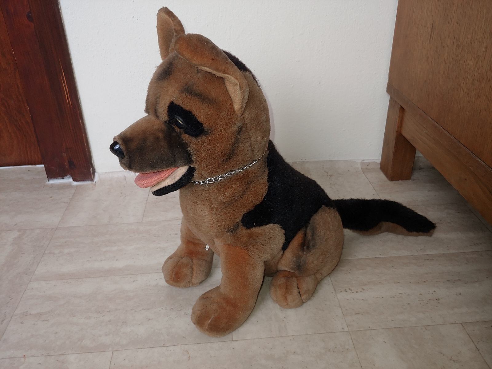 Plišana igračka, pas, dimenzije 30 x 30 cm