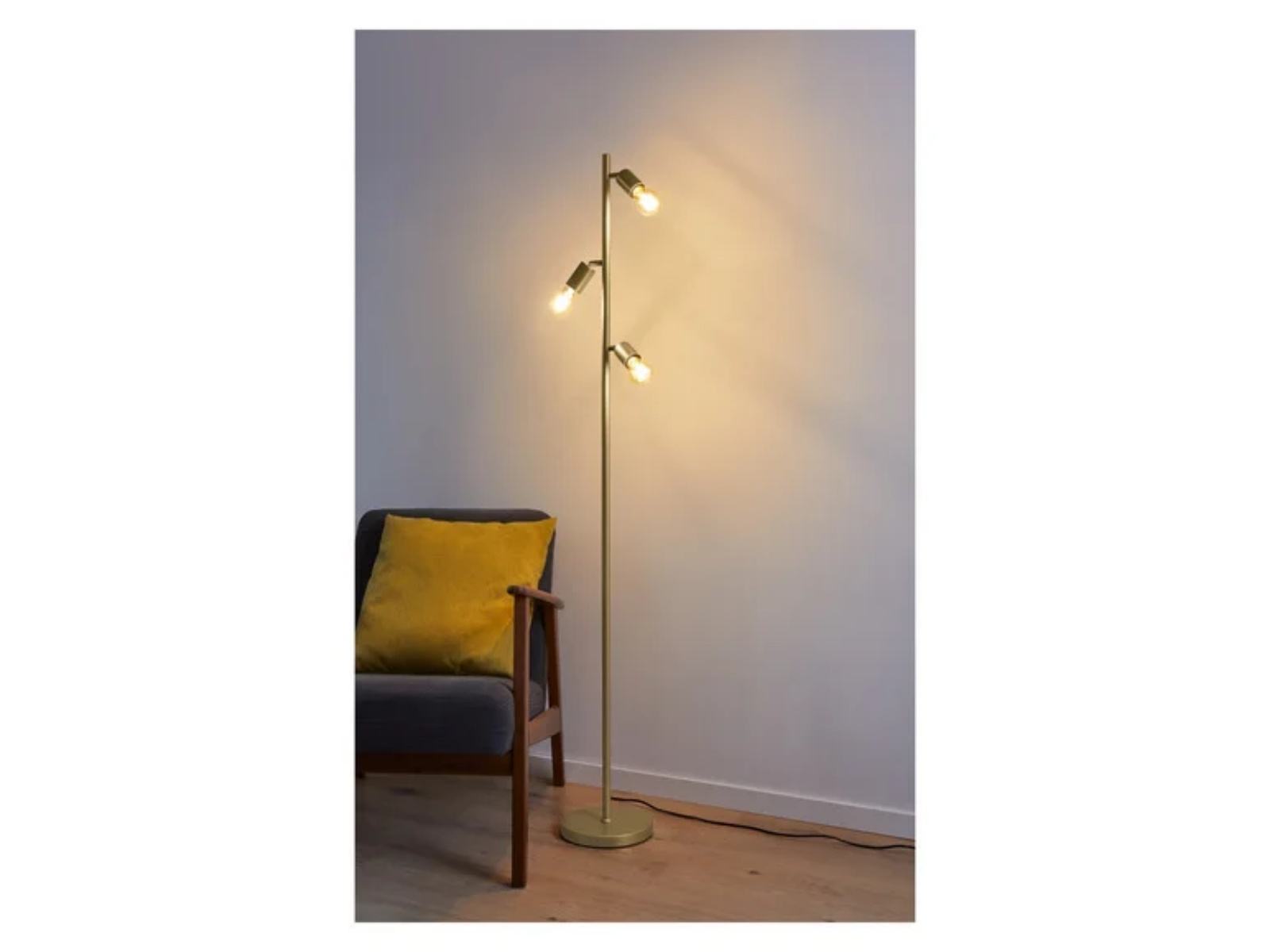 Podna lampa, zlatna, NOVO, ZAPAKIRANO, 40 eura.