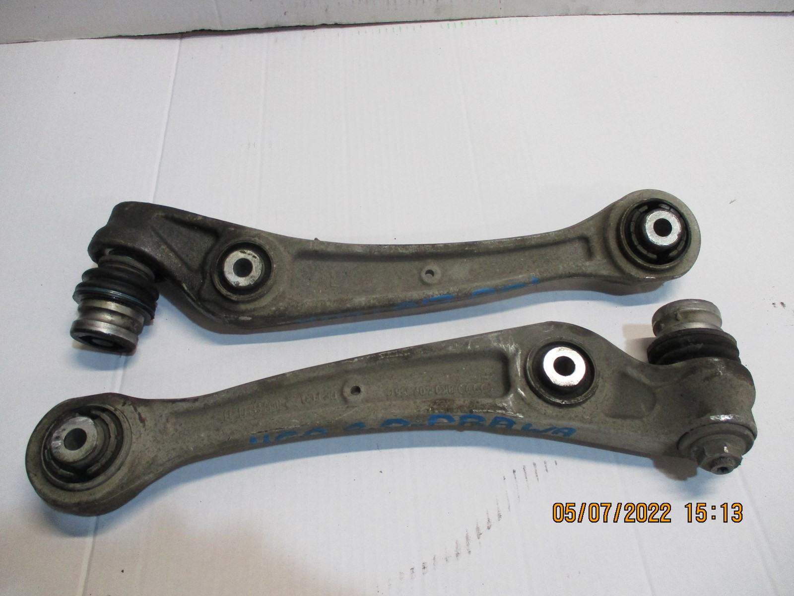 AUDI A6 4G0 2,0D 8K0407155C 8K0407156C DIZNE