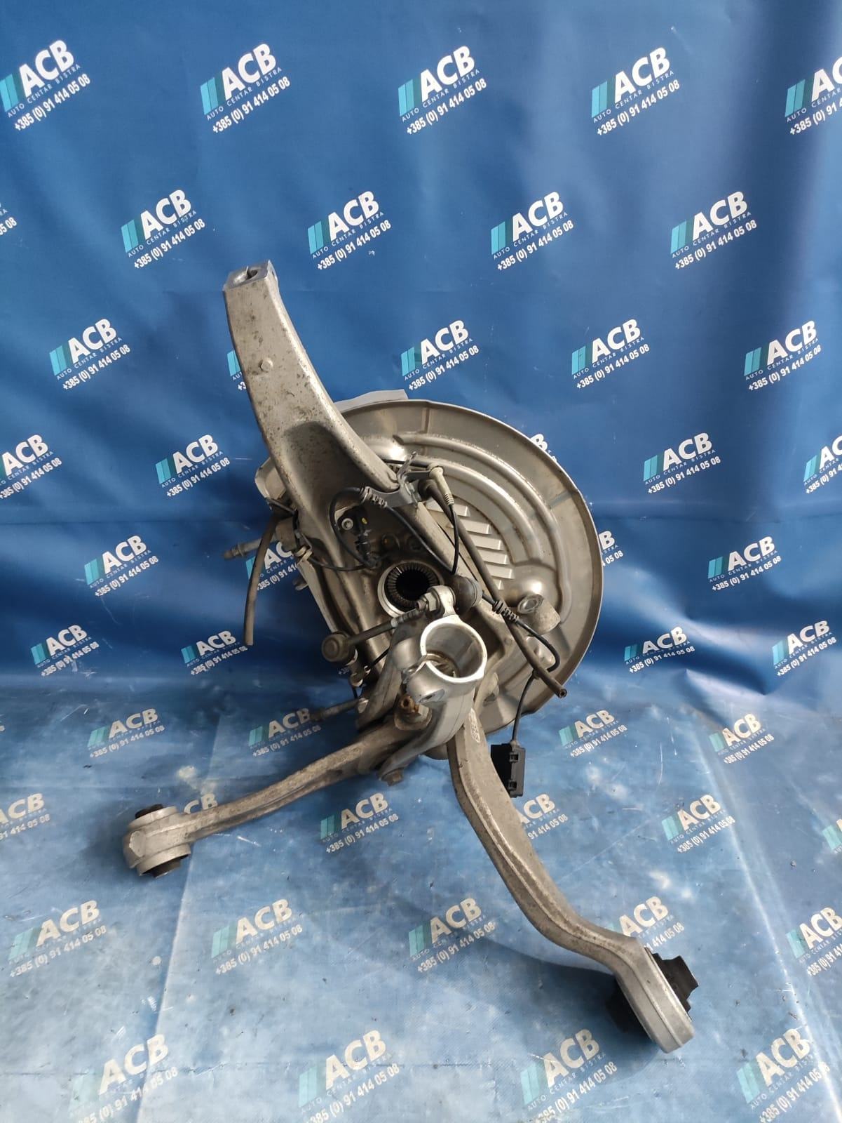 BMW M5 F90 - Lijevi rukavac kpl s vilicama