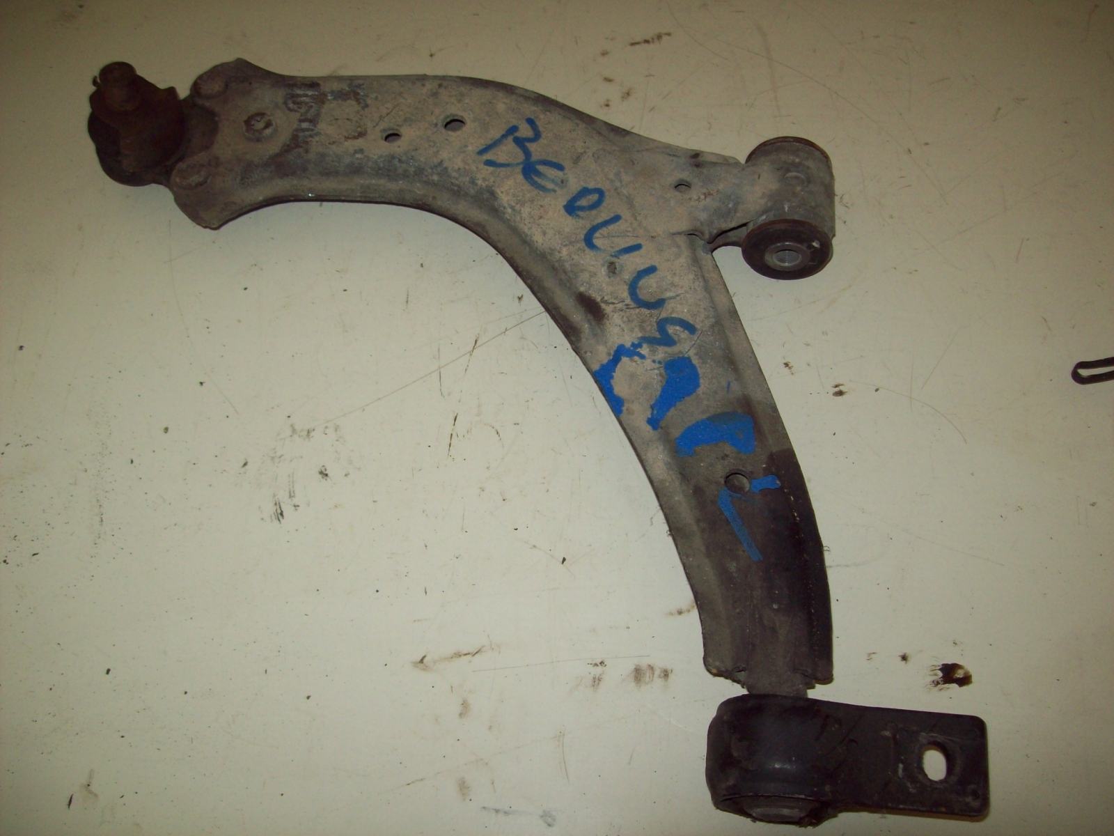 Citroen Berlingo [96-] Vilica prednja L 95658885