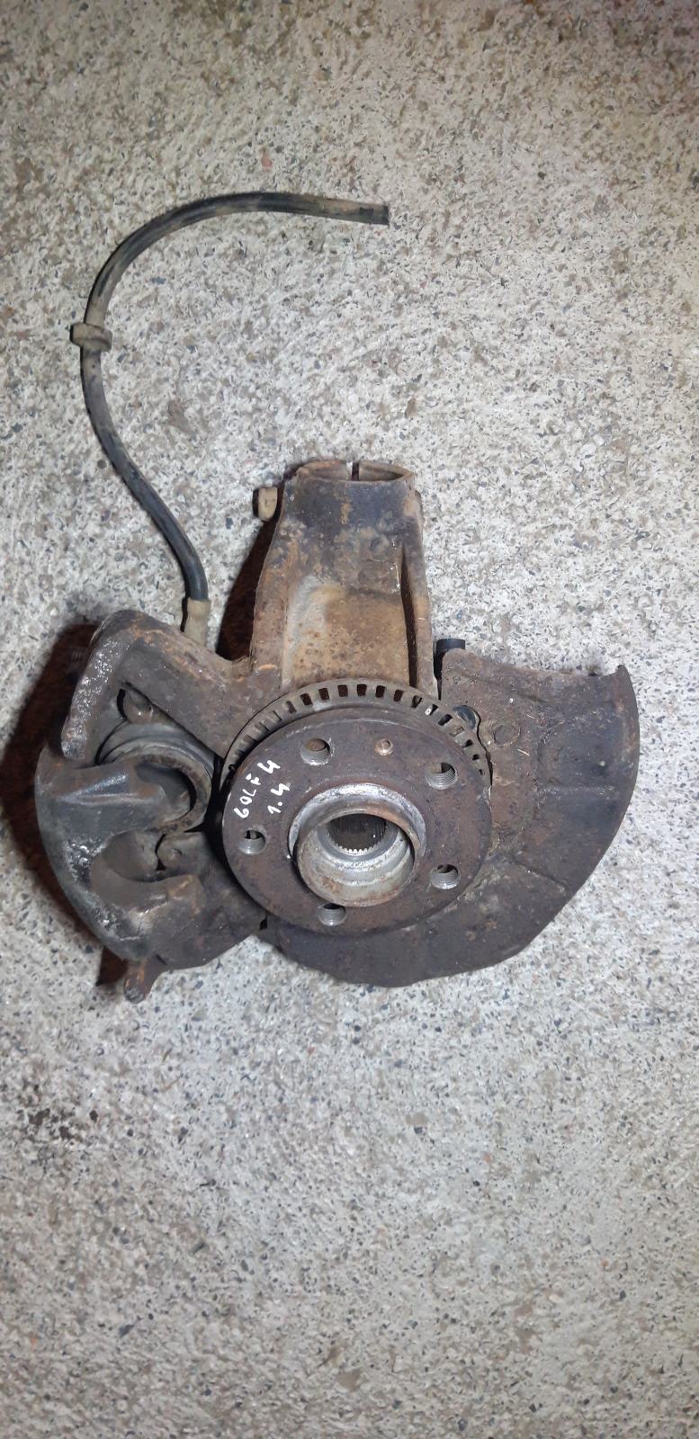 Golf 4 1.4 glavcina-rukavac lijevi