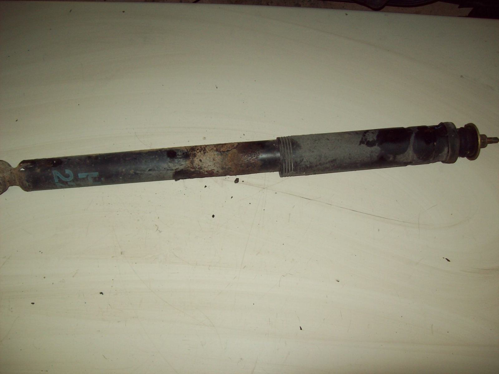 Mercedes-Benz C-klasa [00-] Amortizer zadnji - karavan 2033200031