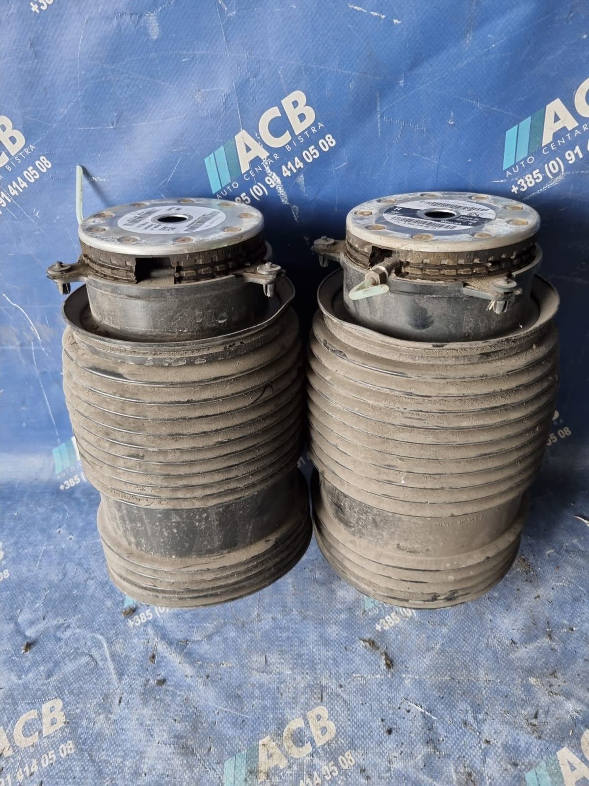 Mercedes W205 - Zračni ovjes A2053200125 A2053200225