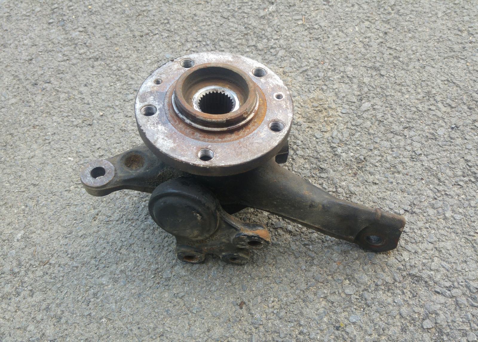 Peugeot 407 rukavac prednji lijevi