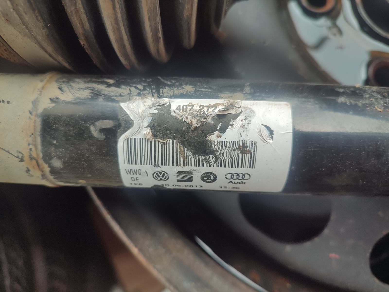 Poluosovina 5Q0 407 272 SKODA VW Seat