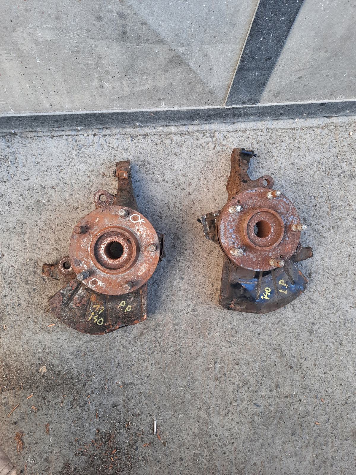 Prednji ljevi desni Rukavac Glavčina Lezaj Kotača i40