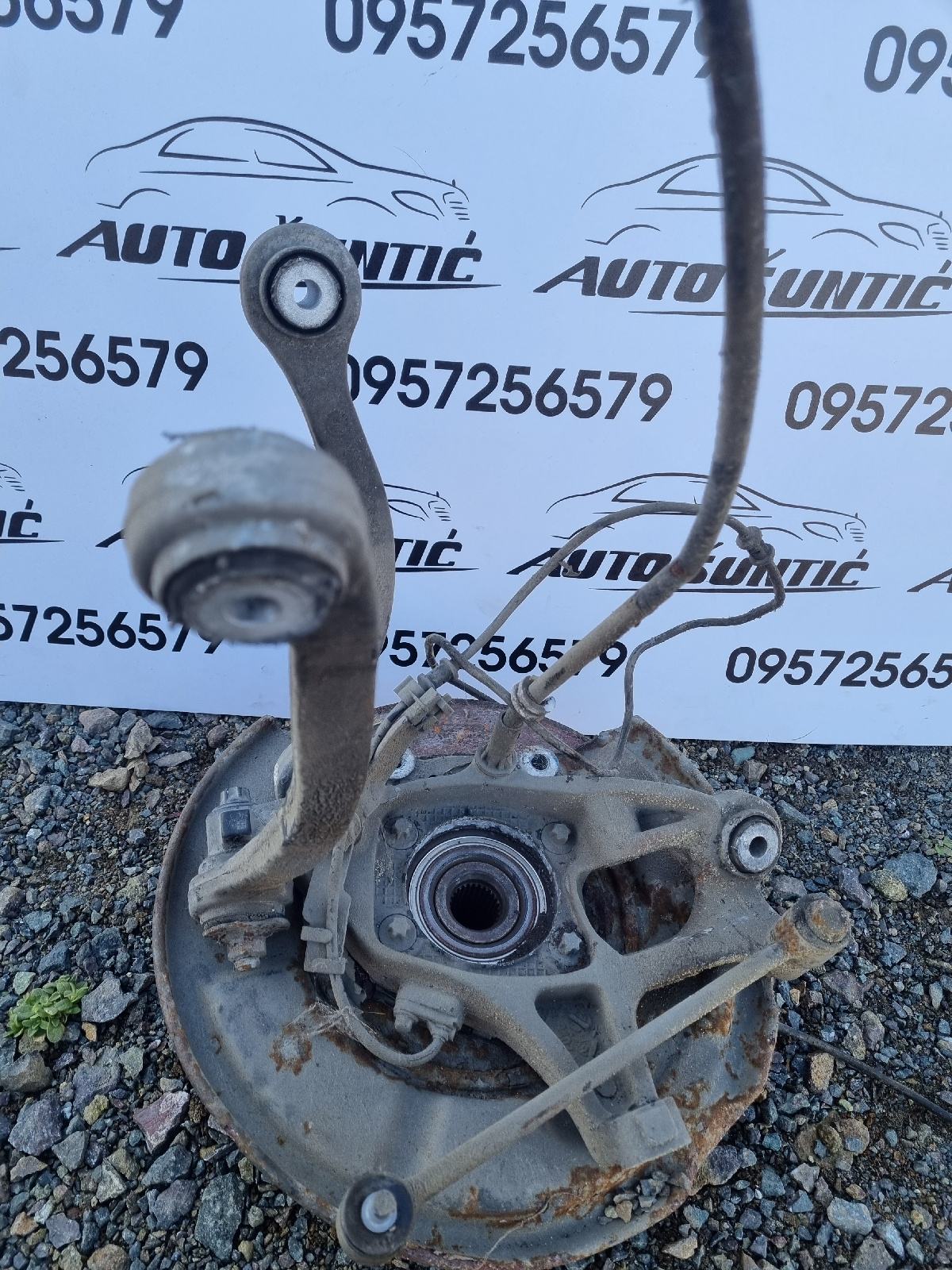 RUKAVAC ZADNJI LIJEVI MERCEDES E KLASA W211