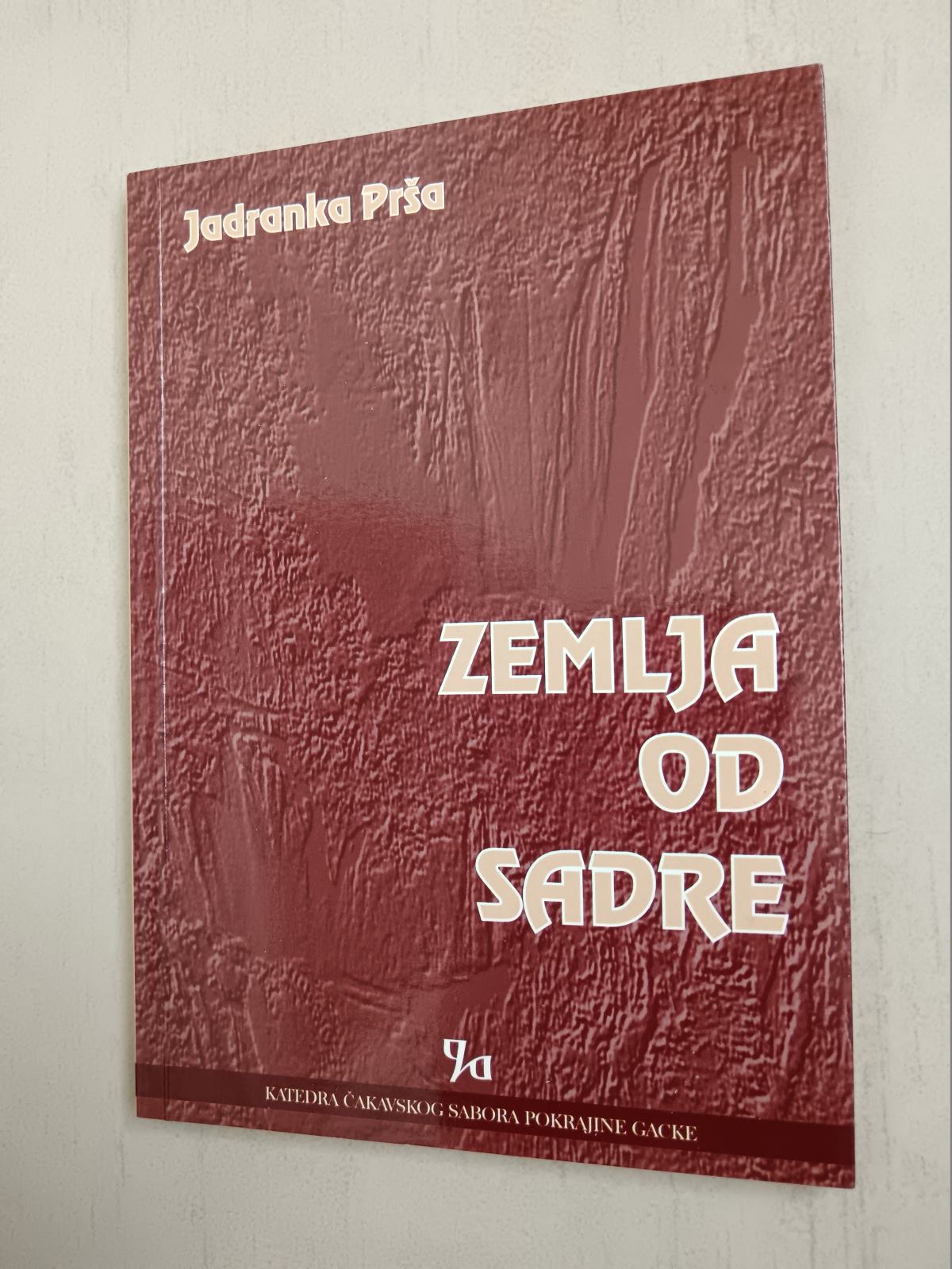 Jadranka Prša: Zemlja od sadre