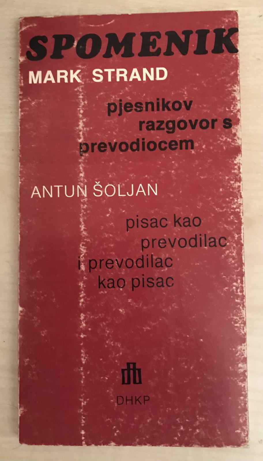 Strand,Mark : Spomenik