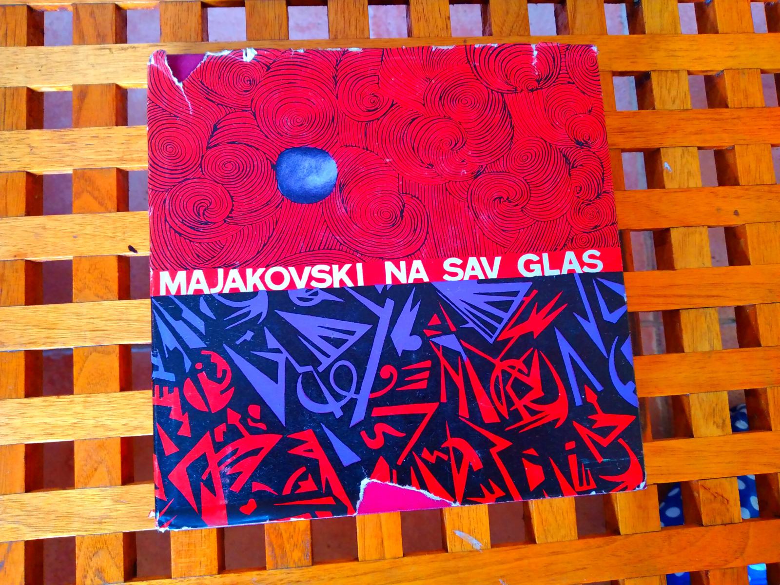 VLADIMIR MAJAKOVSKI NA SAV GLAS - 1965 ZAGREB + GRAMOFONSKA PLOČA