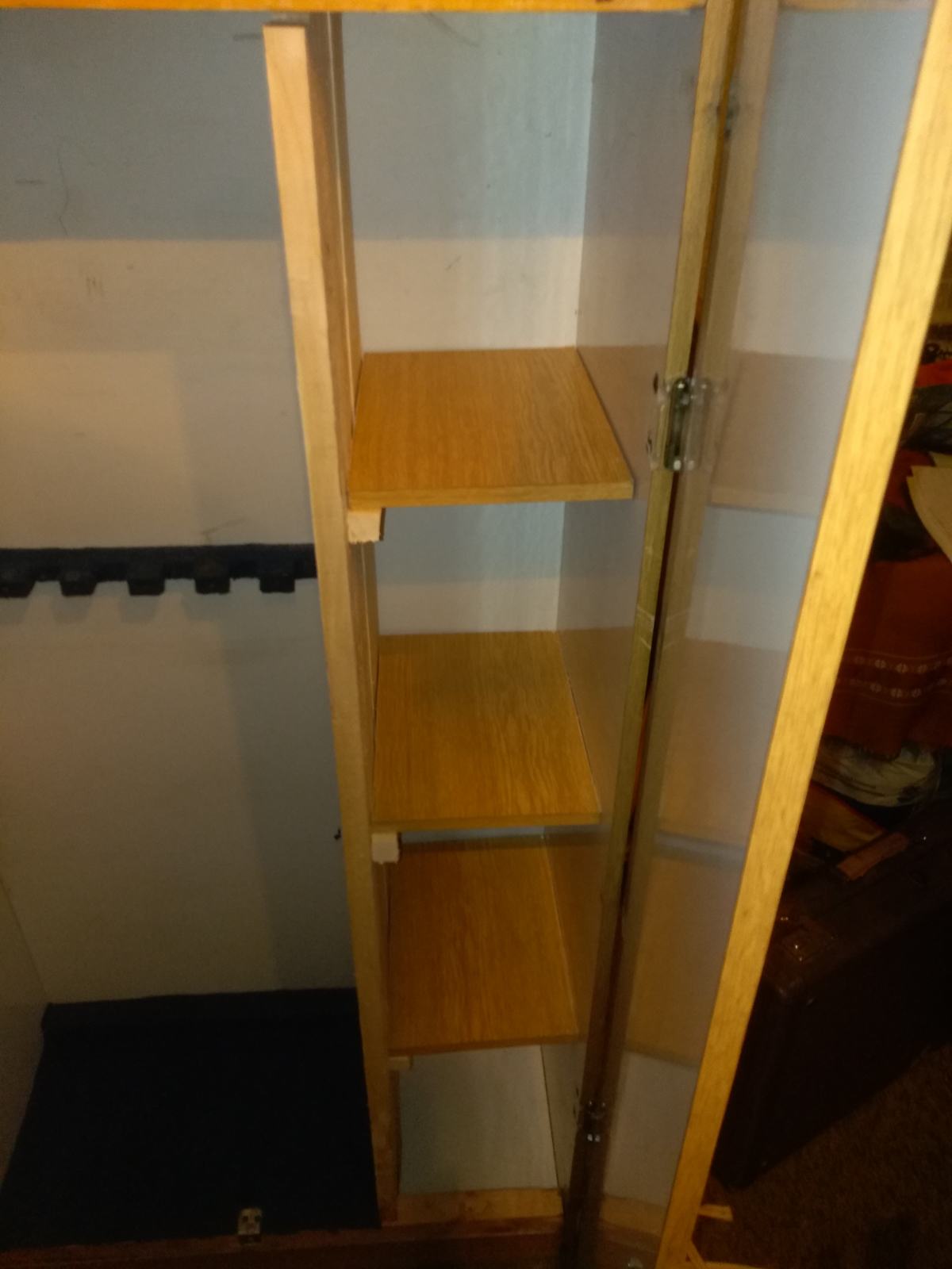 Drveni ormar za oružje