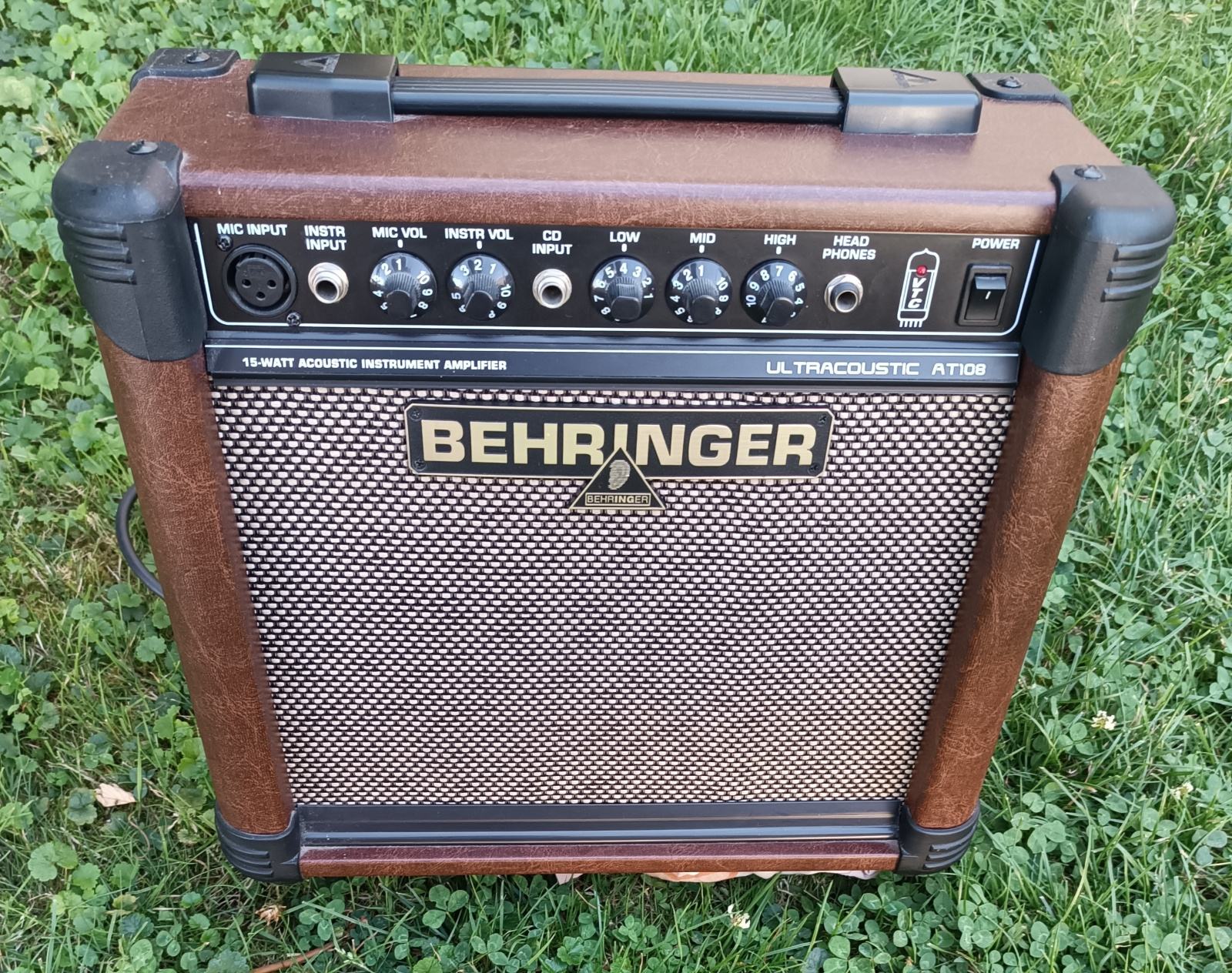 Behringer AT108 acoustic amp prod./mj.za bubnjarske elemente? KC/ZG?