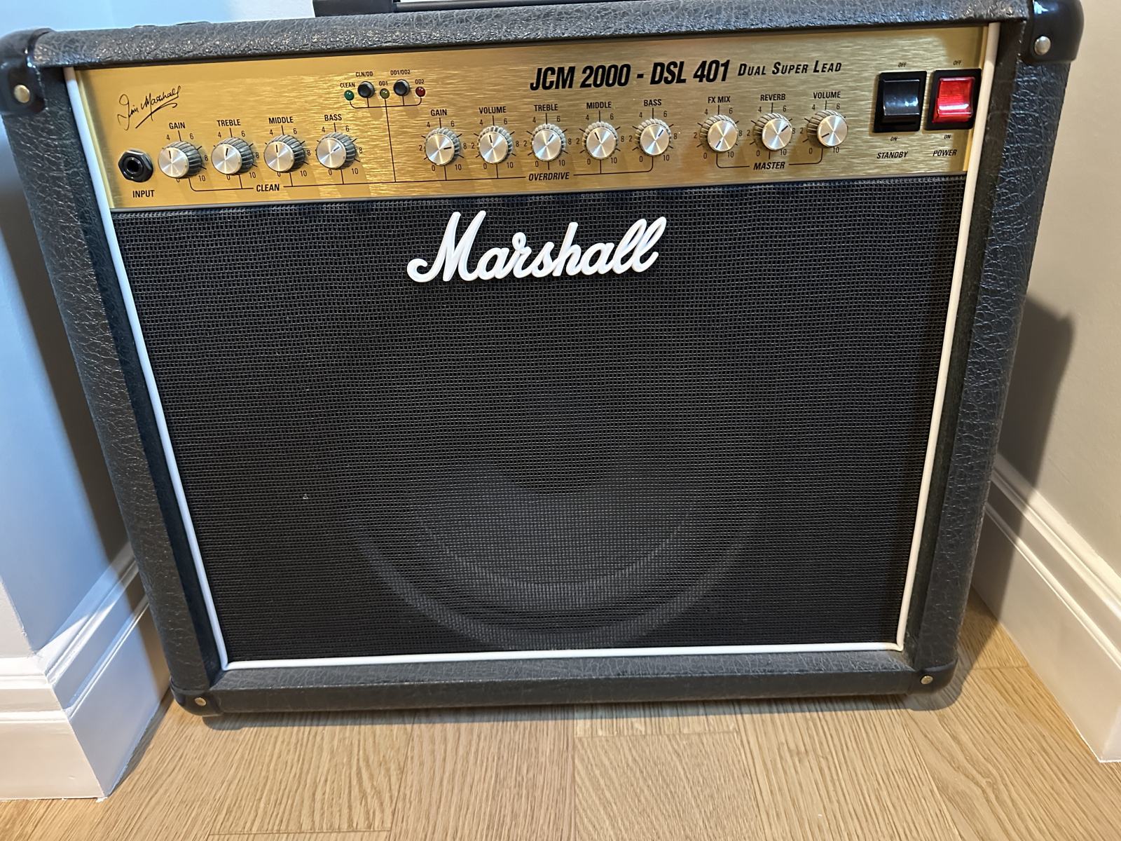 Pojačalo Marshall JCM 2000 DSL 401
