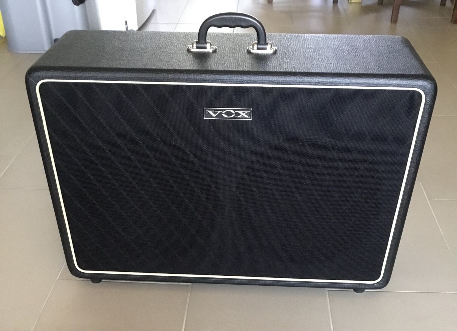 VOX V 212 NT G2 nova(nekoristena)zvucna kutija s Celestion G 12H 70th