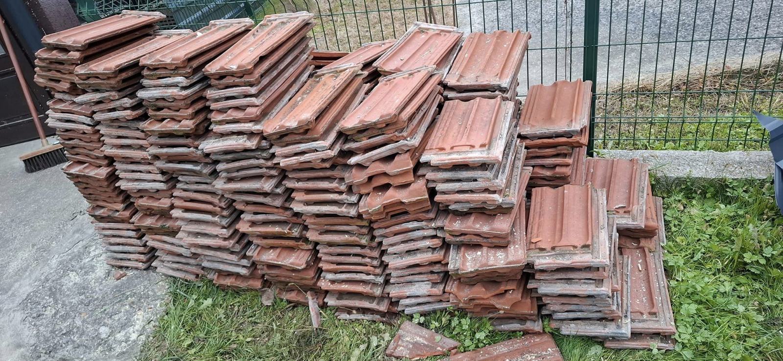 Crveni crijep cca 35m2