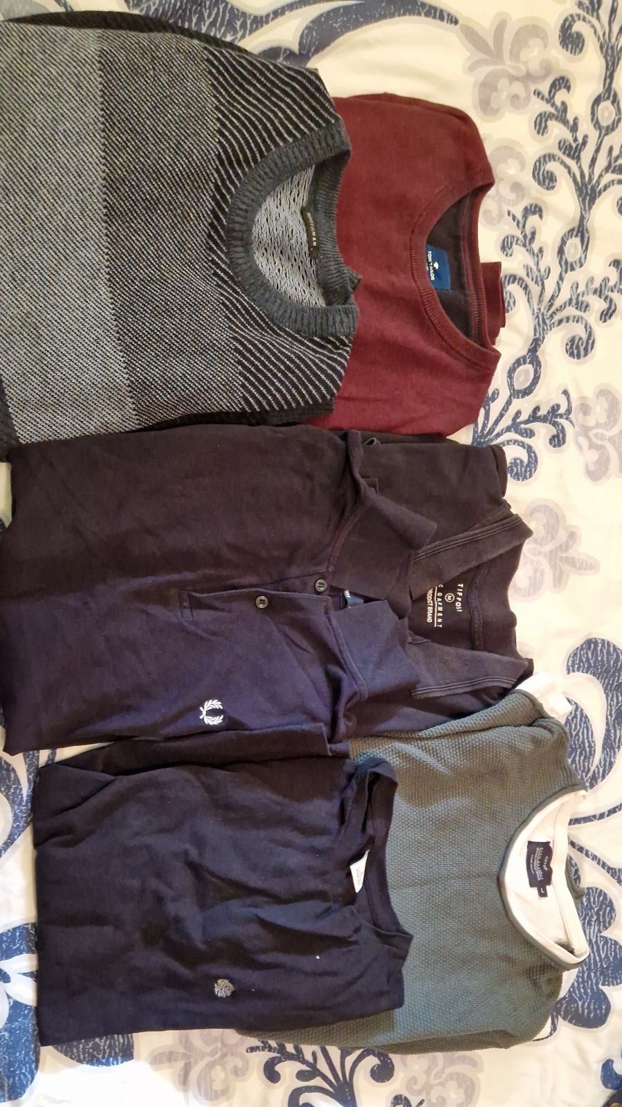 Muška odjeca (majice, jakne) velicina M i L