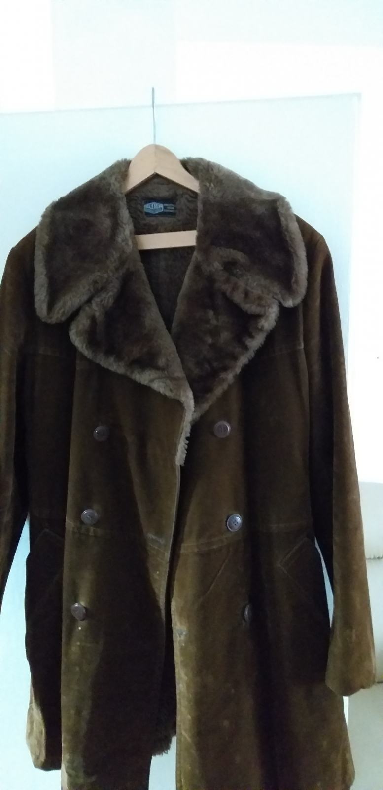 Poklanjam dvije muske bunde