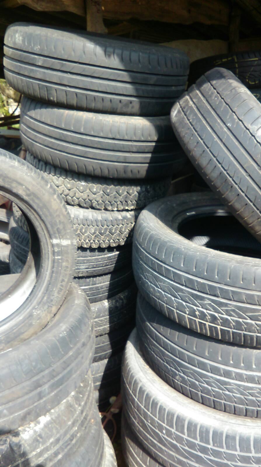 poklanjam gume za auto