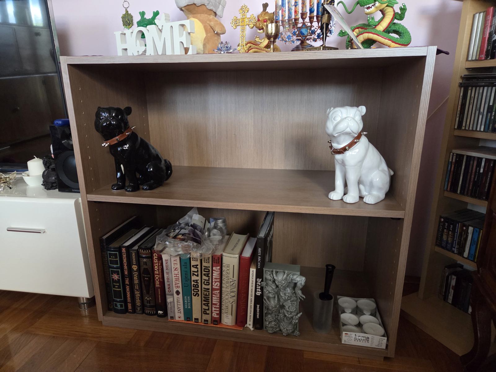 Poklanjam policu za knjige - molim ZVATI za oglas